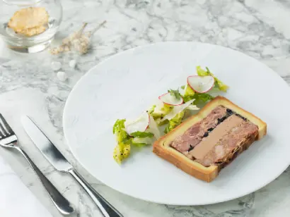 Raffles Lounge & Terrace | Galaxy Macau, the World-Class Asian Resort ...